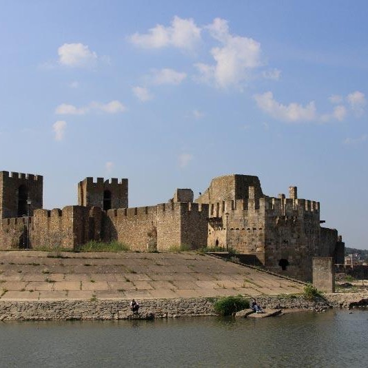 Guarding the Grave of Christ - Serbia.com