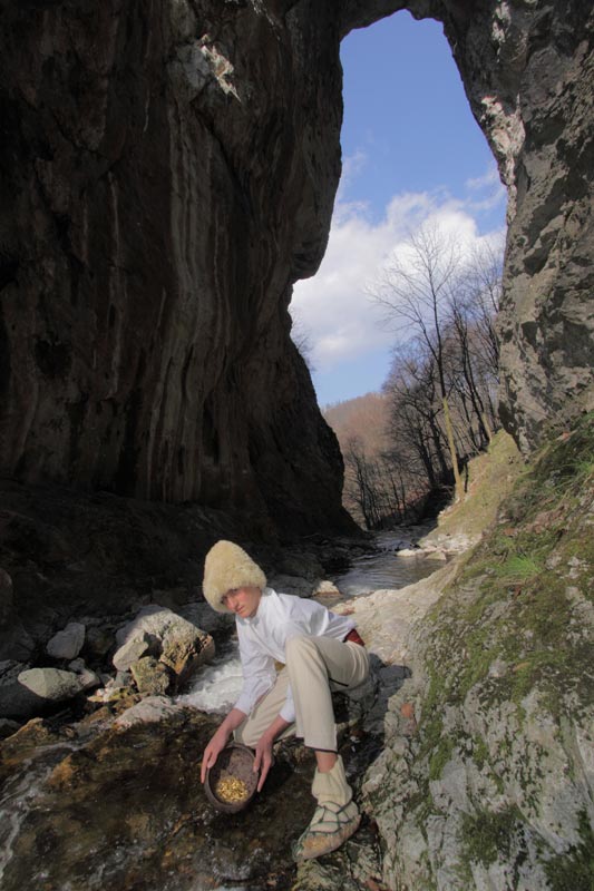 Valja-prerast-momak-u-nosnji1 - Serbia.com